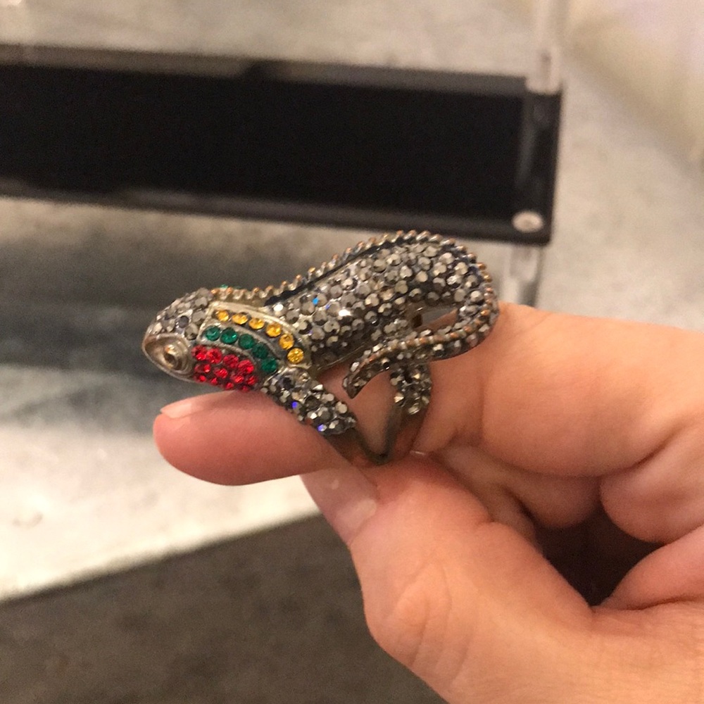 Rhinestone Lizard Ring. It’s Size 5 Ring. - Gem